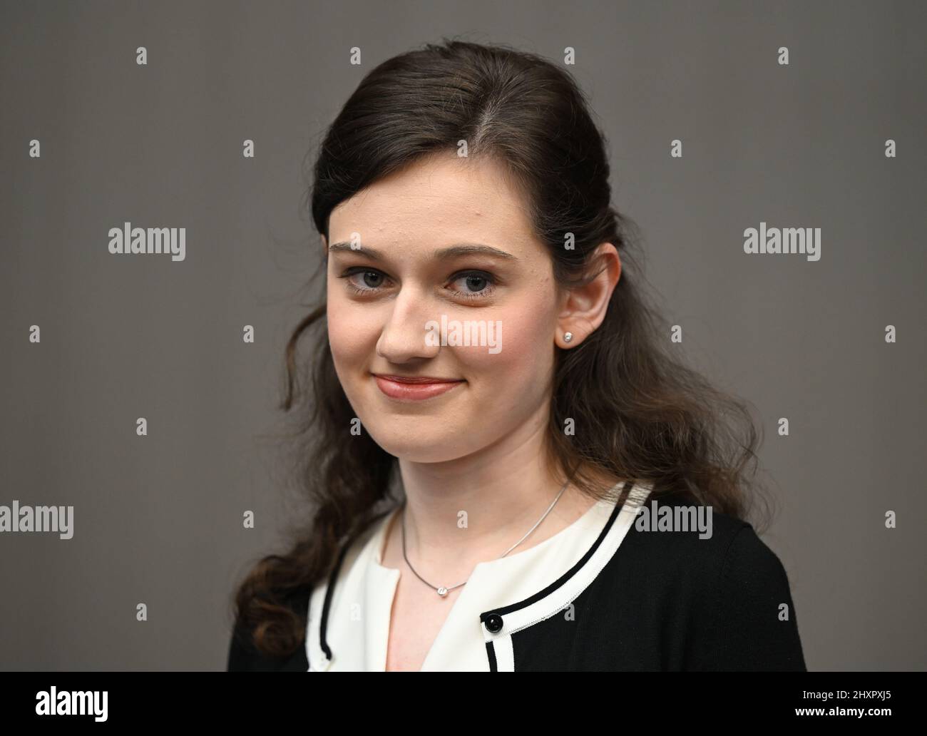 Laura hinze hi-res stock photography and images - Alamy