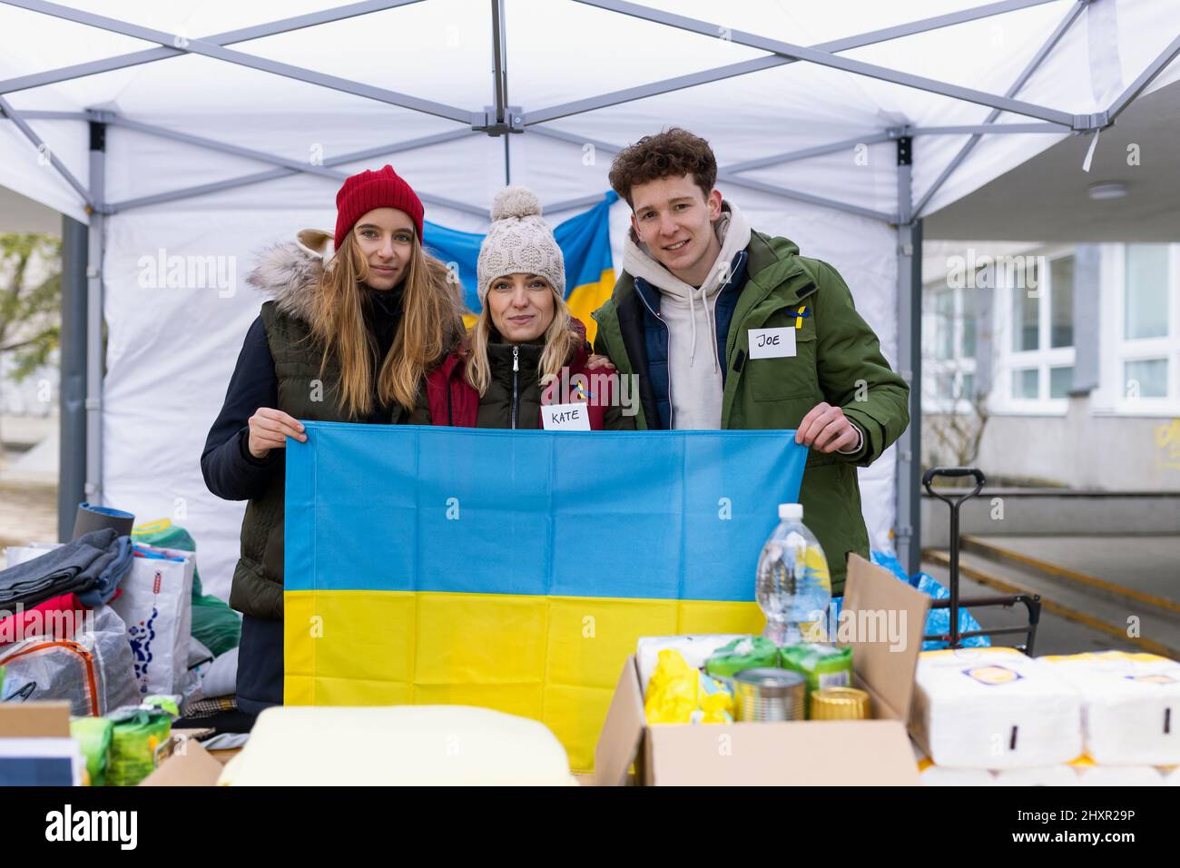 Humanitarian aid tent hi-res stock photography and images - Alamy