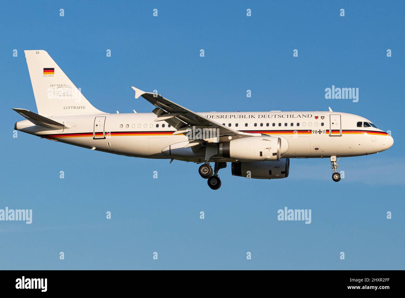 German Air Force GAF Airbus A319-133(CJ) 98-11 Stock Photo - Alamy