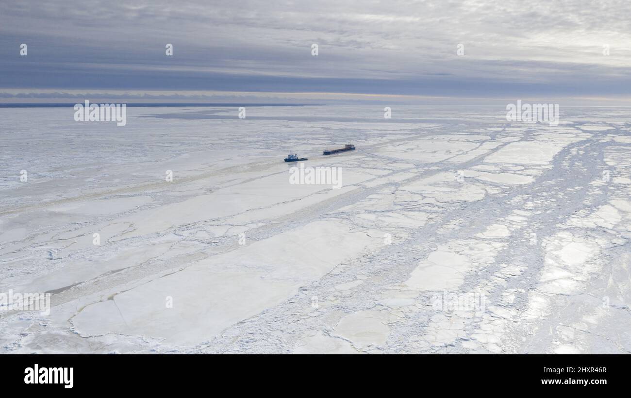 Cargo ship ice aerial hi-res stock photography and images - Alamy