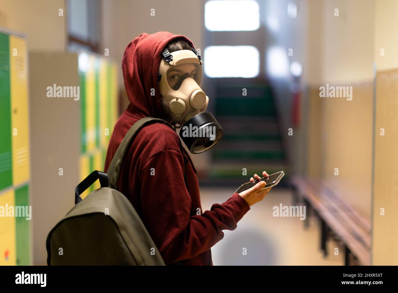 Woman gas mask hi-res stock photography and images - Alamy