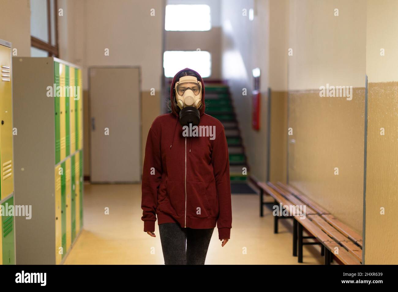 Young girl gas mask hi-res stock photography and images - Alamy