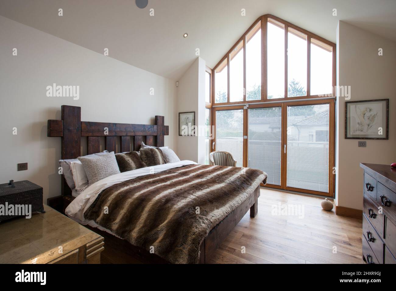 Shepperton house hi-res stock photography and images - Alamy