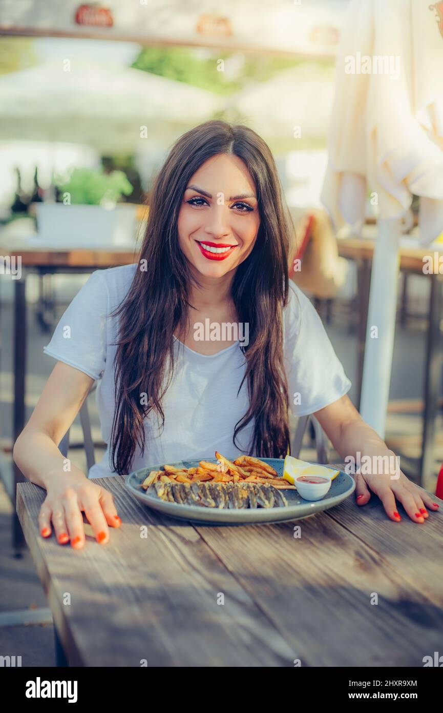 Fancy fish and chips hi-res stock photography and images - Alamy