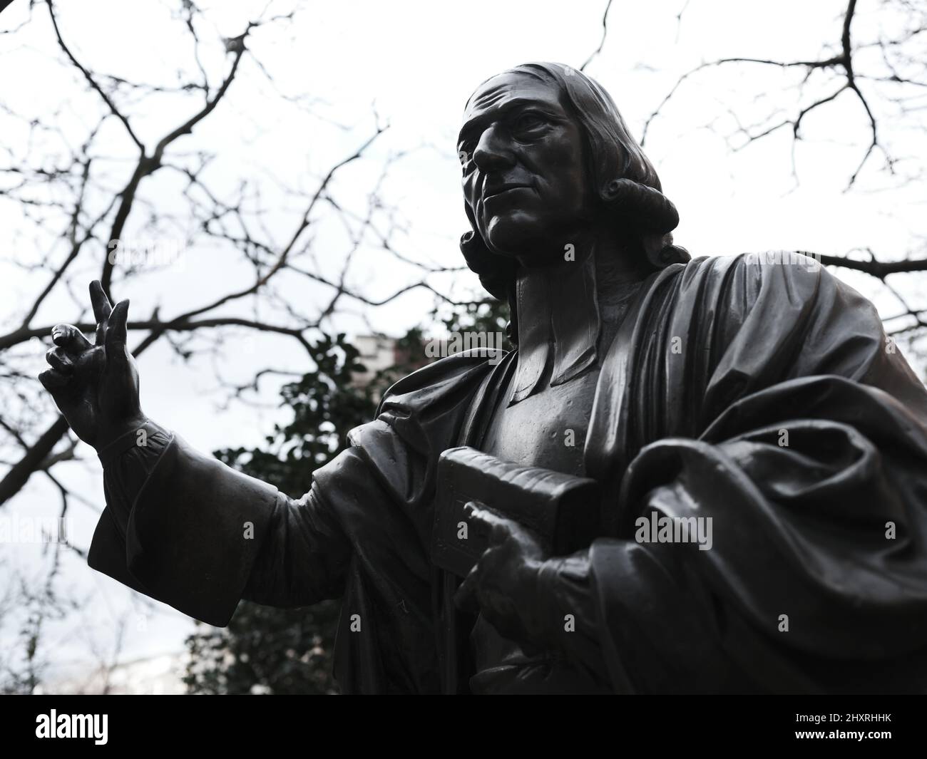 Statue john wesley st pauls hi-res stock photography and images - Alamy