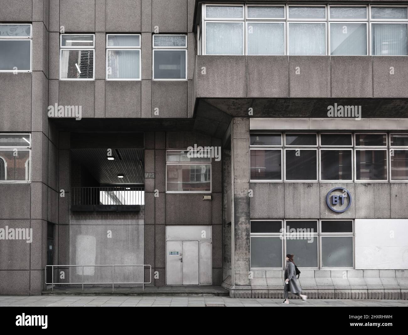Derelict brutalist building london hi-res stock photography and images ...