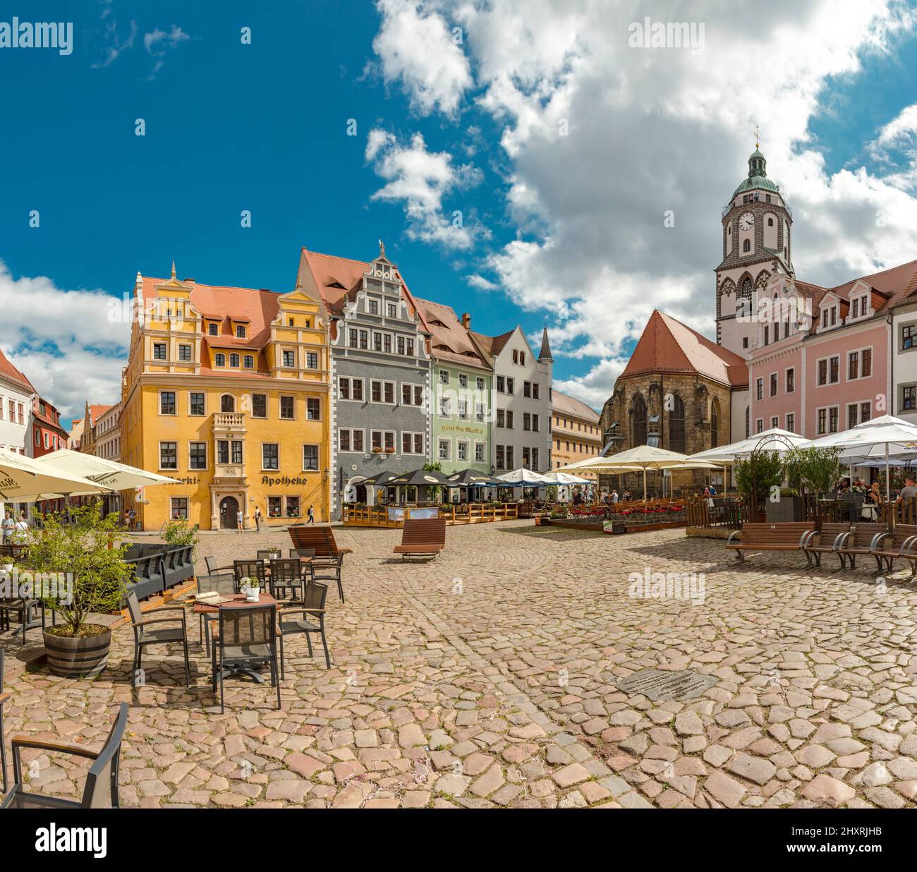 Outdoor cafe at the Markt with the Frauenkirche, Meißen, , Germany ...
