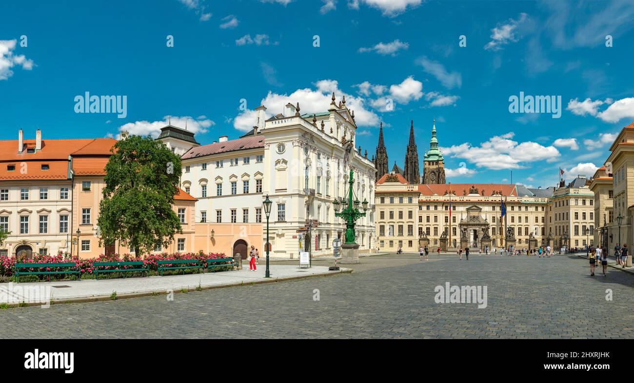 Hradcany Square, Archbishop Palace, Matthias Gate, Prag Praha, , Tsjech ...