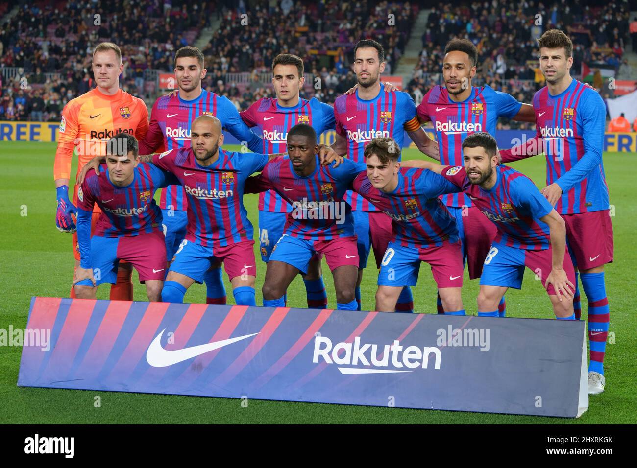 Fc barcelona line up hi-res stock photography and images - Alamy
