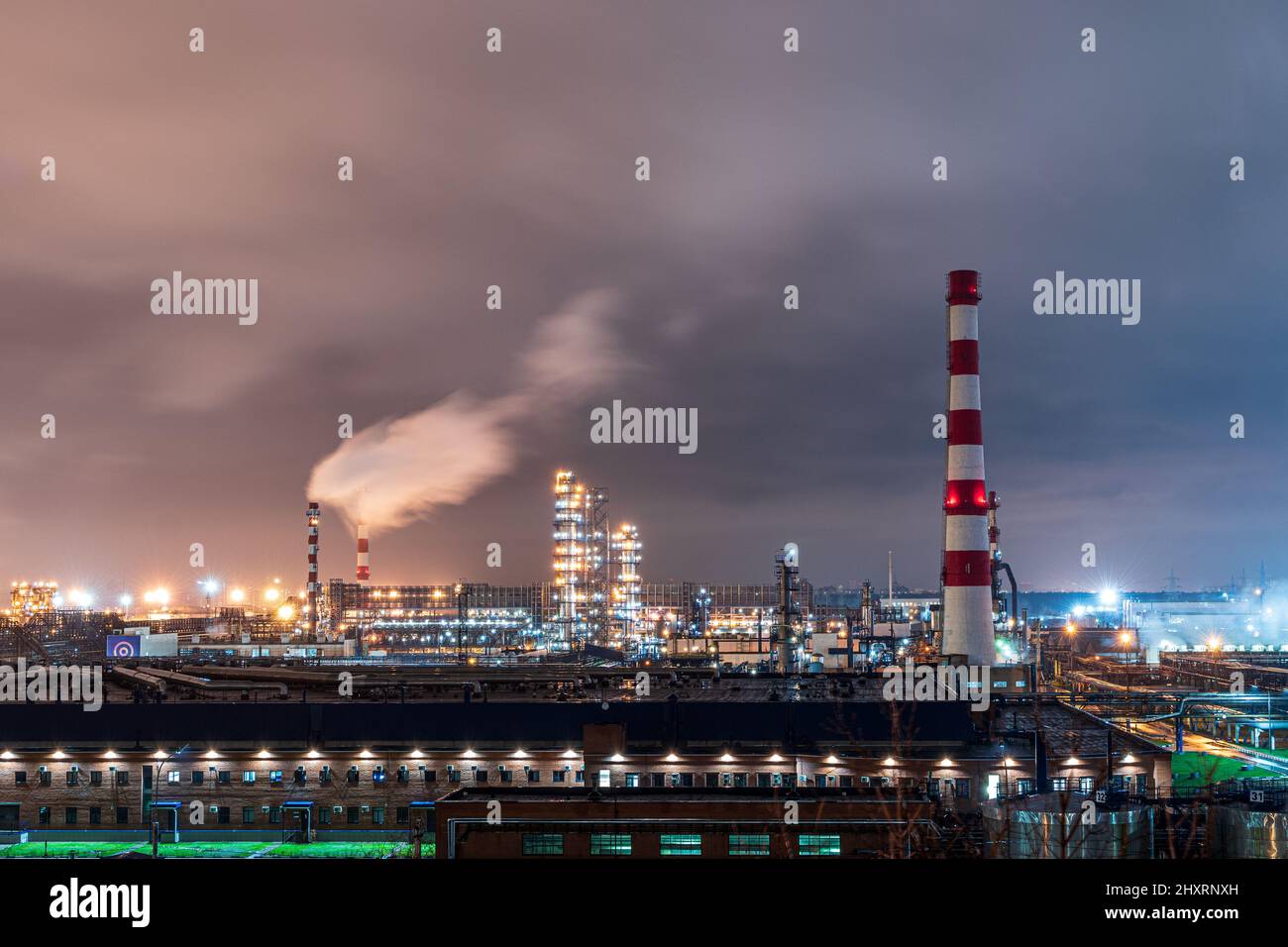 Moscow oil refinery hi-res stock photography and images - Alamy