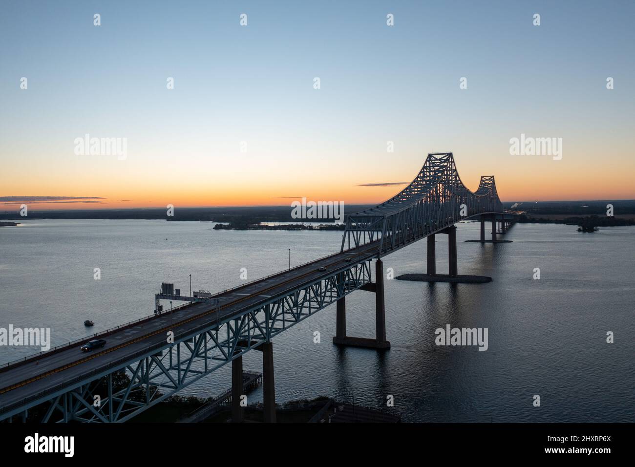 Yalu river bridge hi-res stock photography and images - Alamy