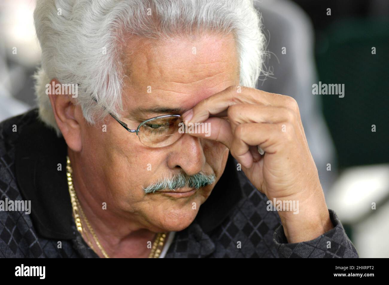 Cuban men socializing hi-res stock photography and images - Alamy