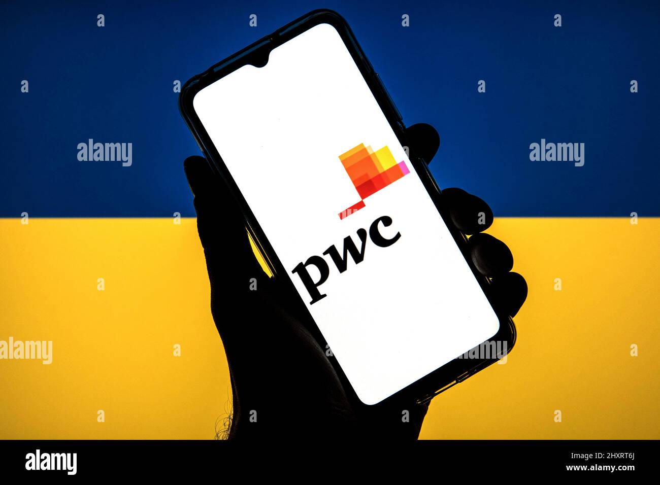 Pwc logo hi-res stock photography and images - Alamy