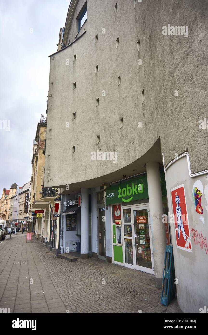 Small Zabka grocery store entrance in the city center Stock Photo - Alamy