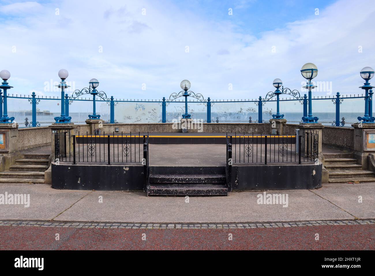 Bandstand music hi-res stock photography and images - Alamy