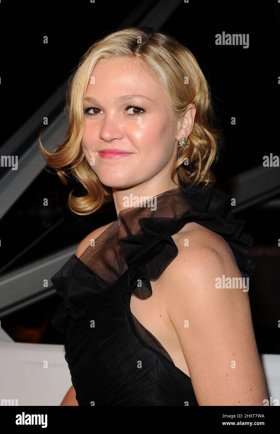 Julia Stiles at the 2011 Golden Globes Weinstein Company After Party ...