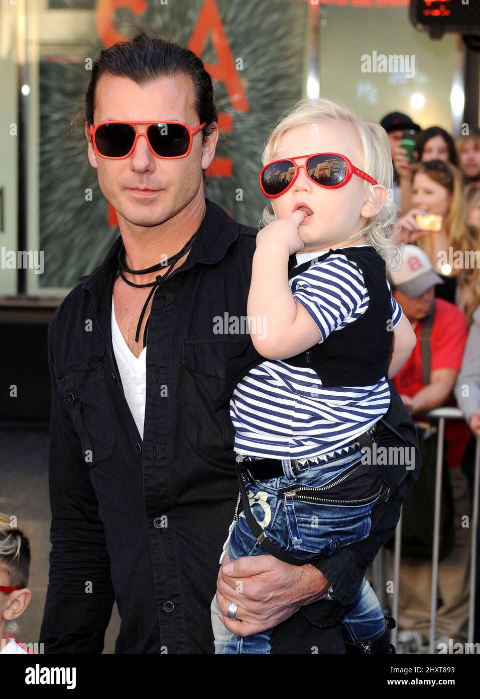 Gavin Rossdale and Zuma Rossdale at the 'Gnomeo and Juliet' World ...