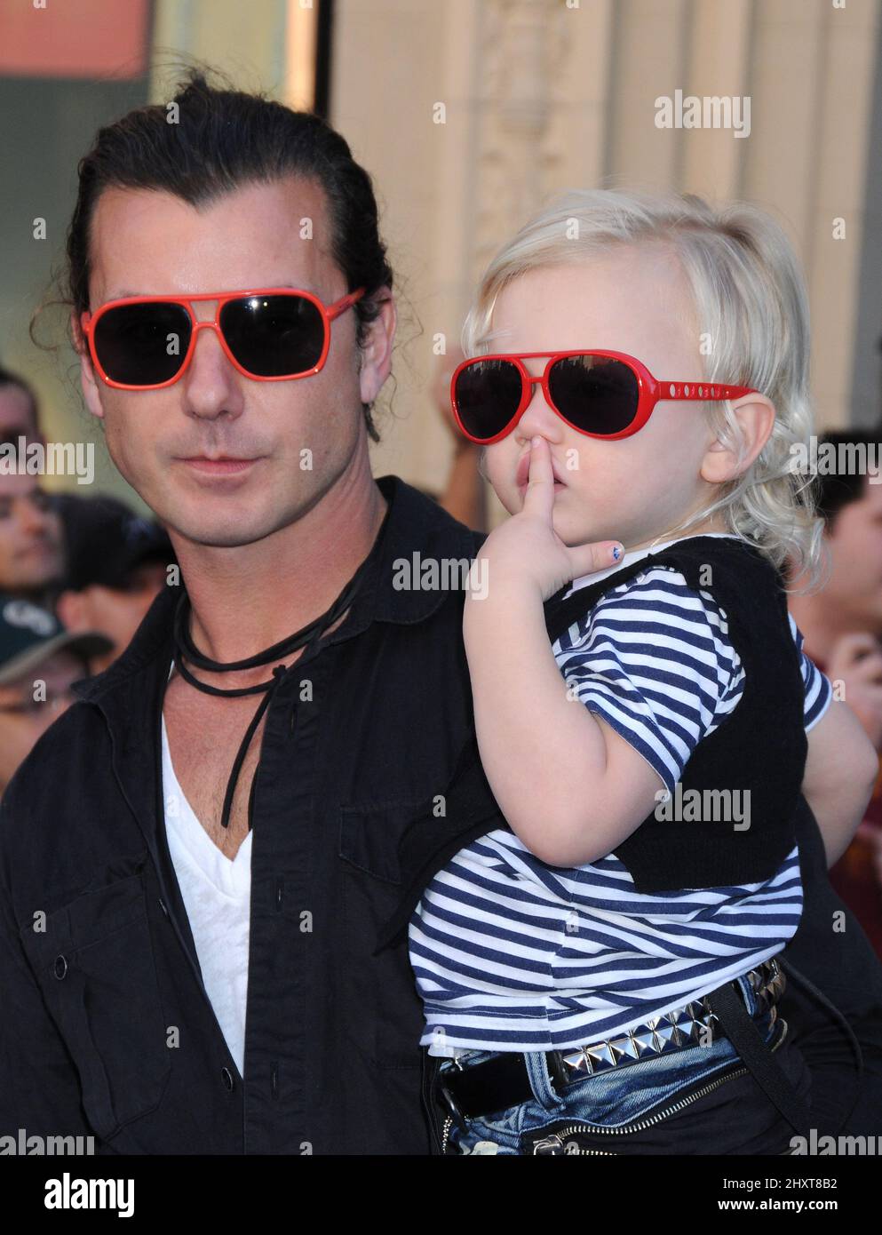 Gavin Rossdale, Zuma Rossdale at the 'Gnomeo and Juliet' World Premiere ...