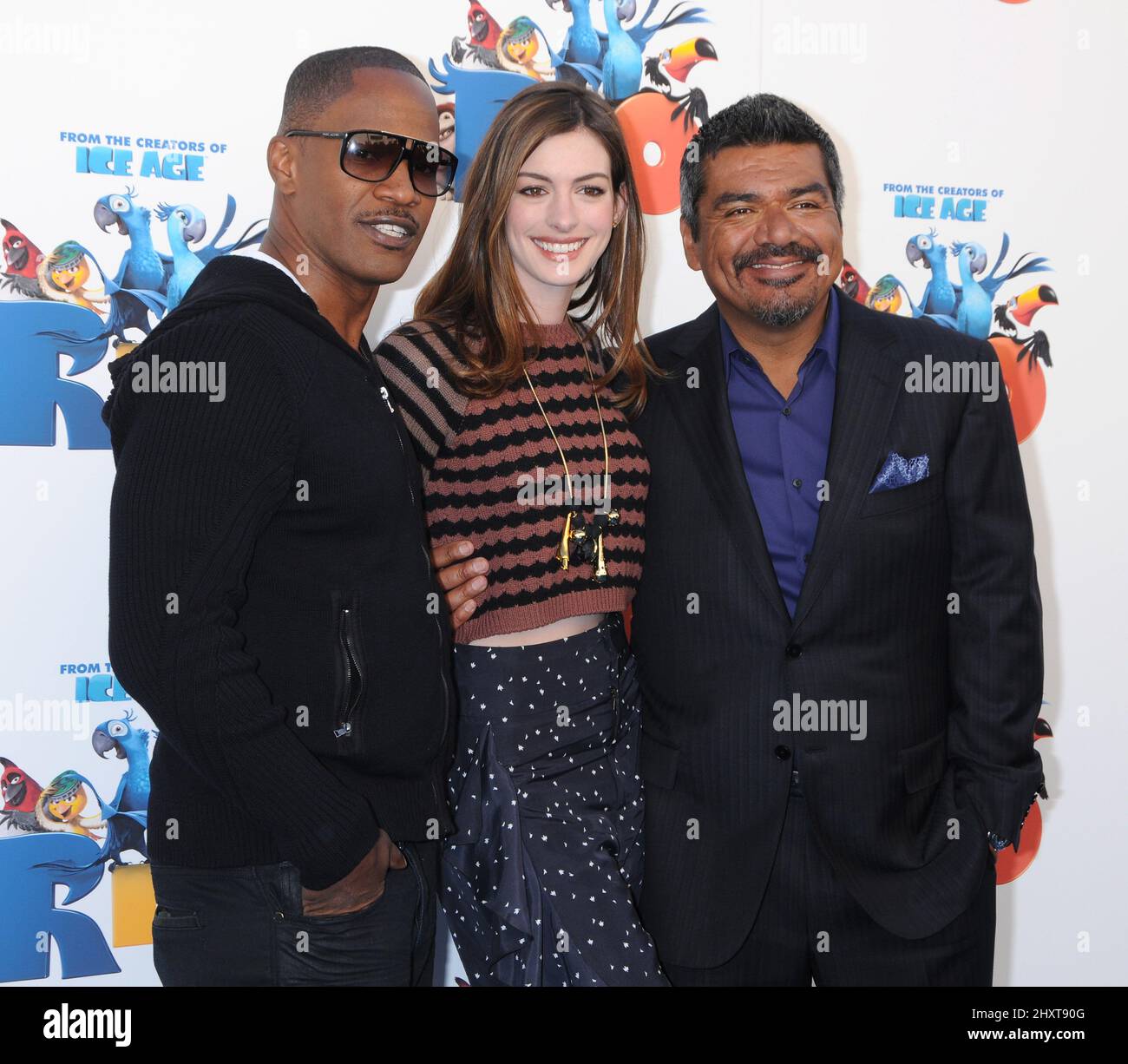 Anne hathaway and george lopez the hi-res stock photography and images ...