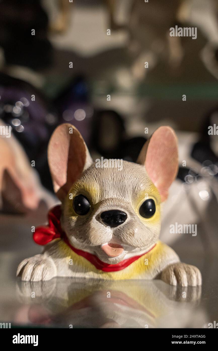 Ceramic dog figure hi-res stock photography and images - Alamy
