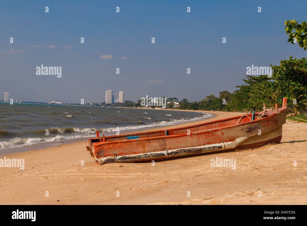 Photo of an abandoned boat on a sand beach Stock Photo - Alamy