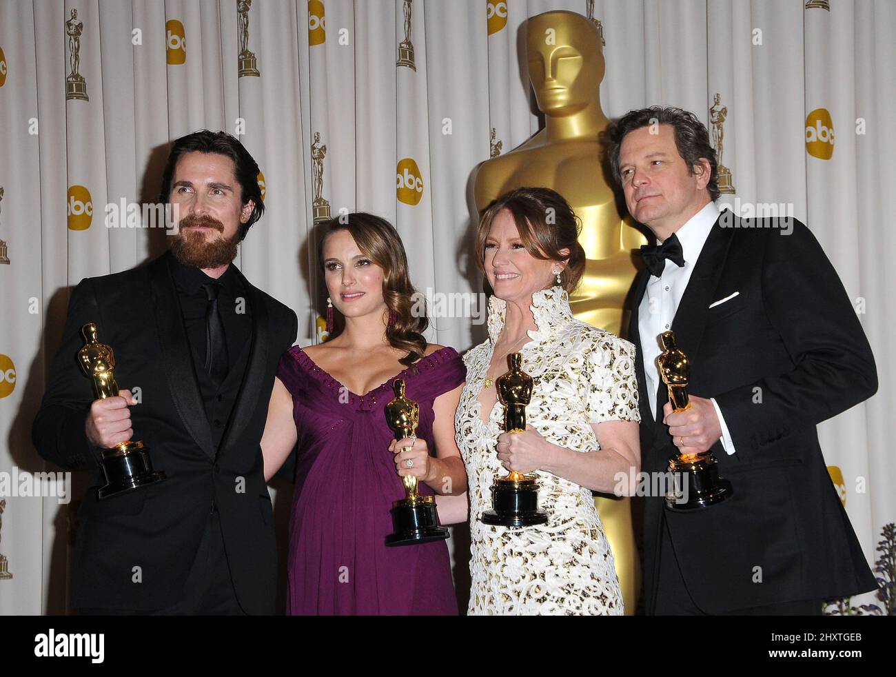 (L-R) Christian Bale, Natalie Portman, Melissa Leo and Colin Firth in ...