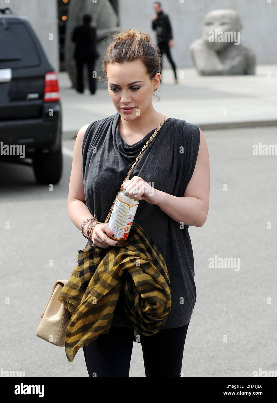 Hilary Duff around town shopping at Maxfields, Los Angeles Stock Photo ...