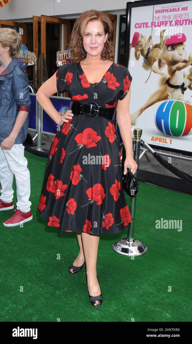 Elizabeth Perkins during the premiere of the new movie from Universal ...