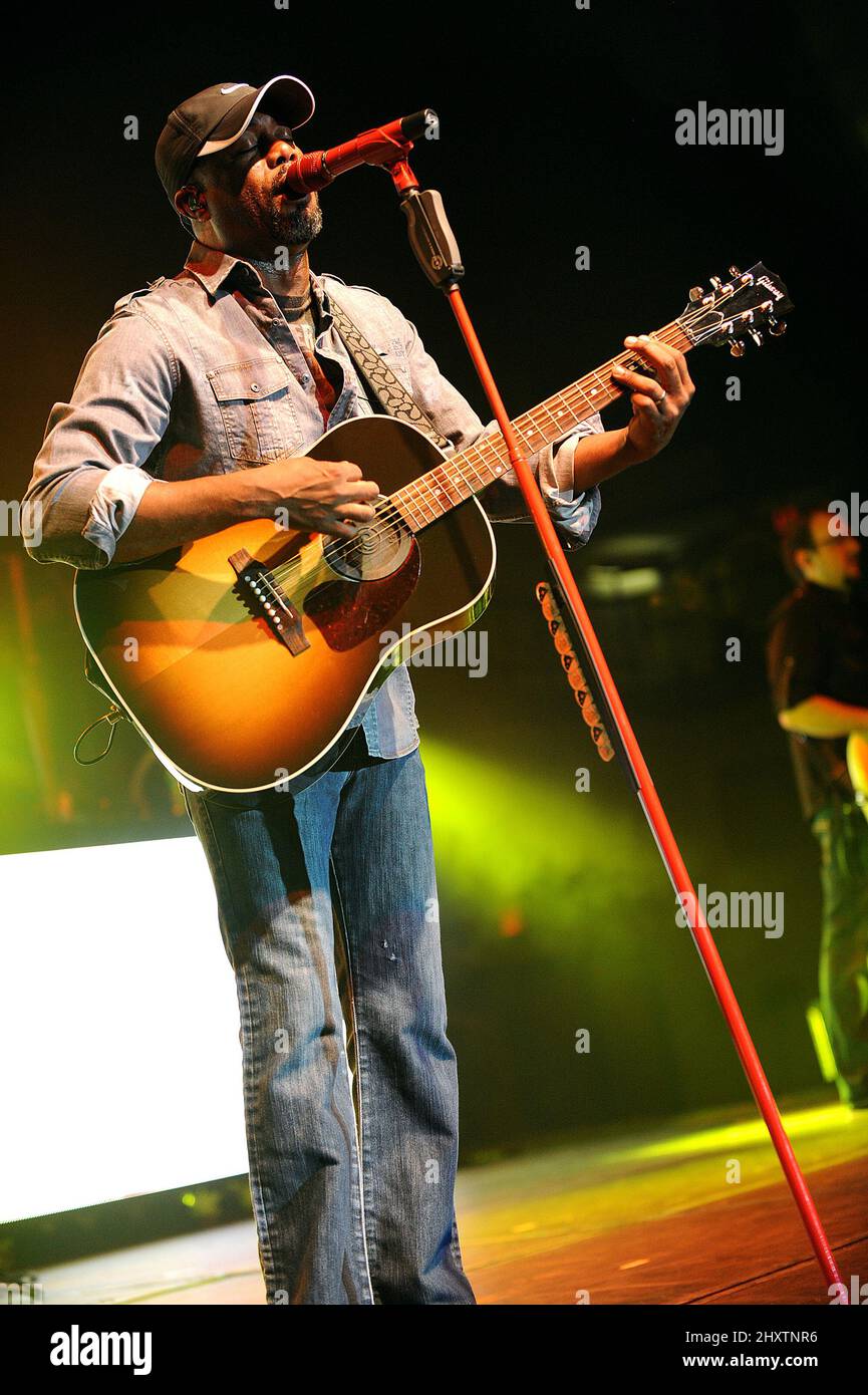 Darius Rucker performs at the North Carolina Azalea Festival held at ...