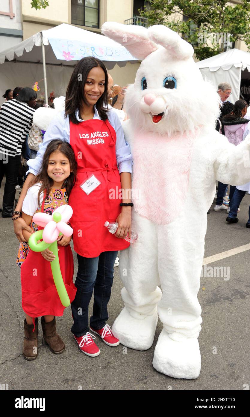 Zoe Saldana, her niece Kayla Cleary and the Easter Bunny at the LA ...