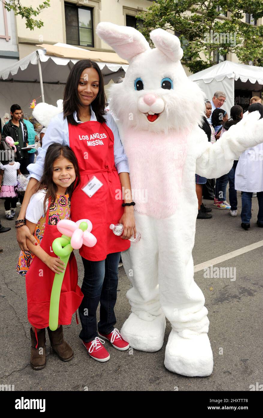 Zoe Saldana, her niece Kayla Cleary and the Easter Bunny at the LA ...