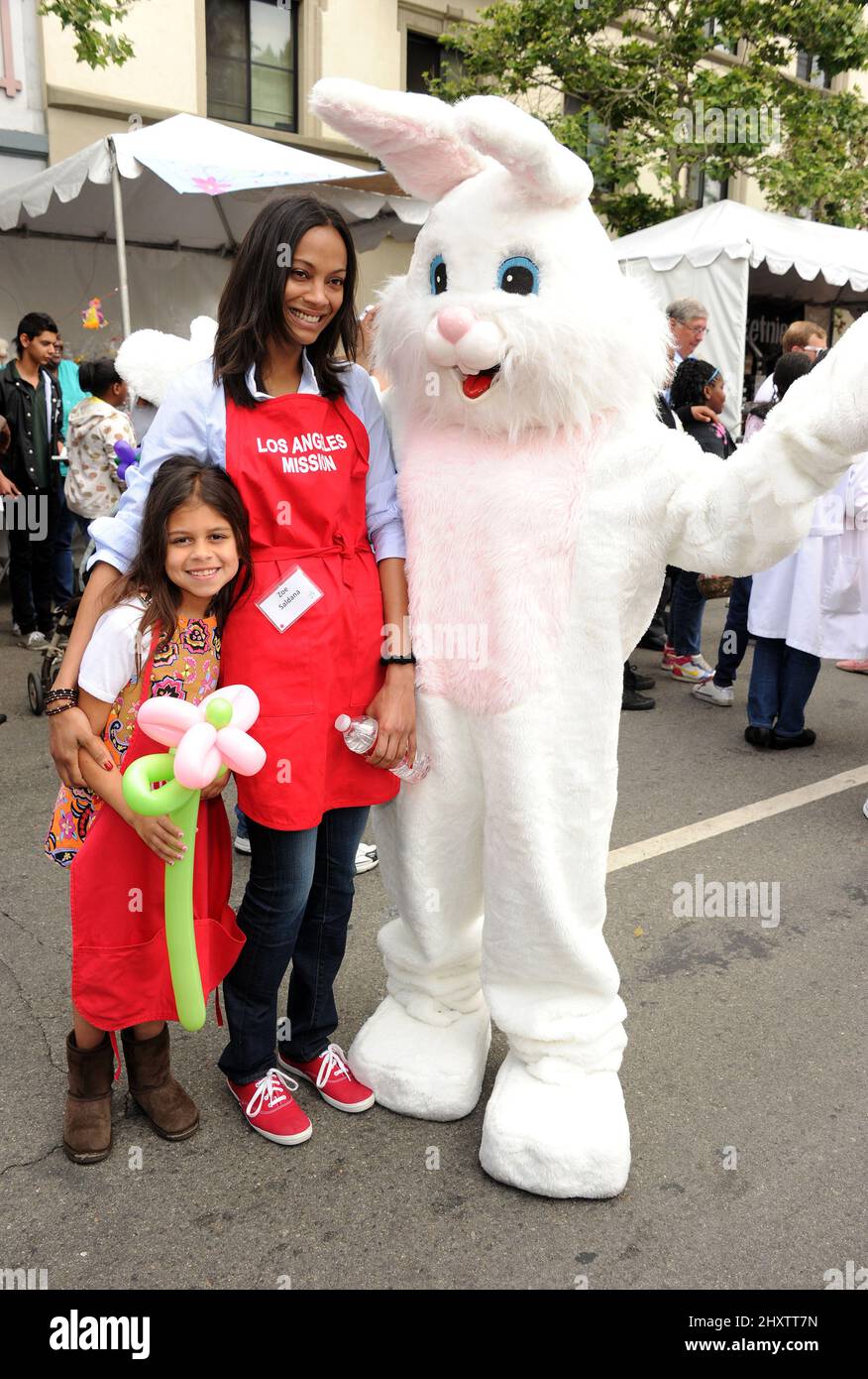 Zoe Saldana, her niece Kayla Cleary and the Easter Bunny at the LA ...