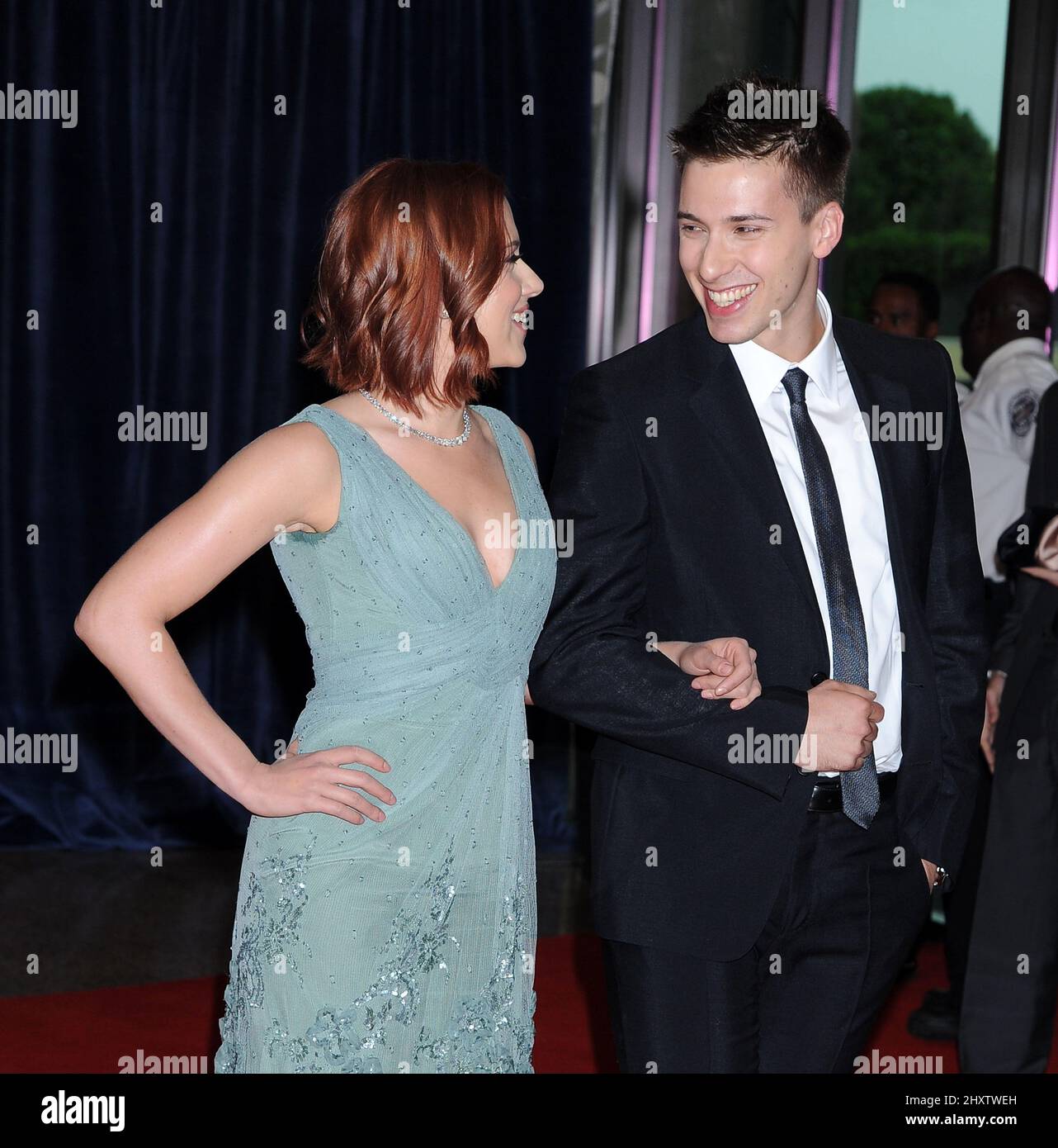 Scarlett johansson and hunter johansson hi-res stock photography and ...