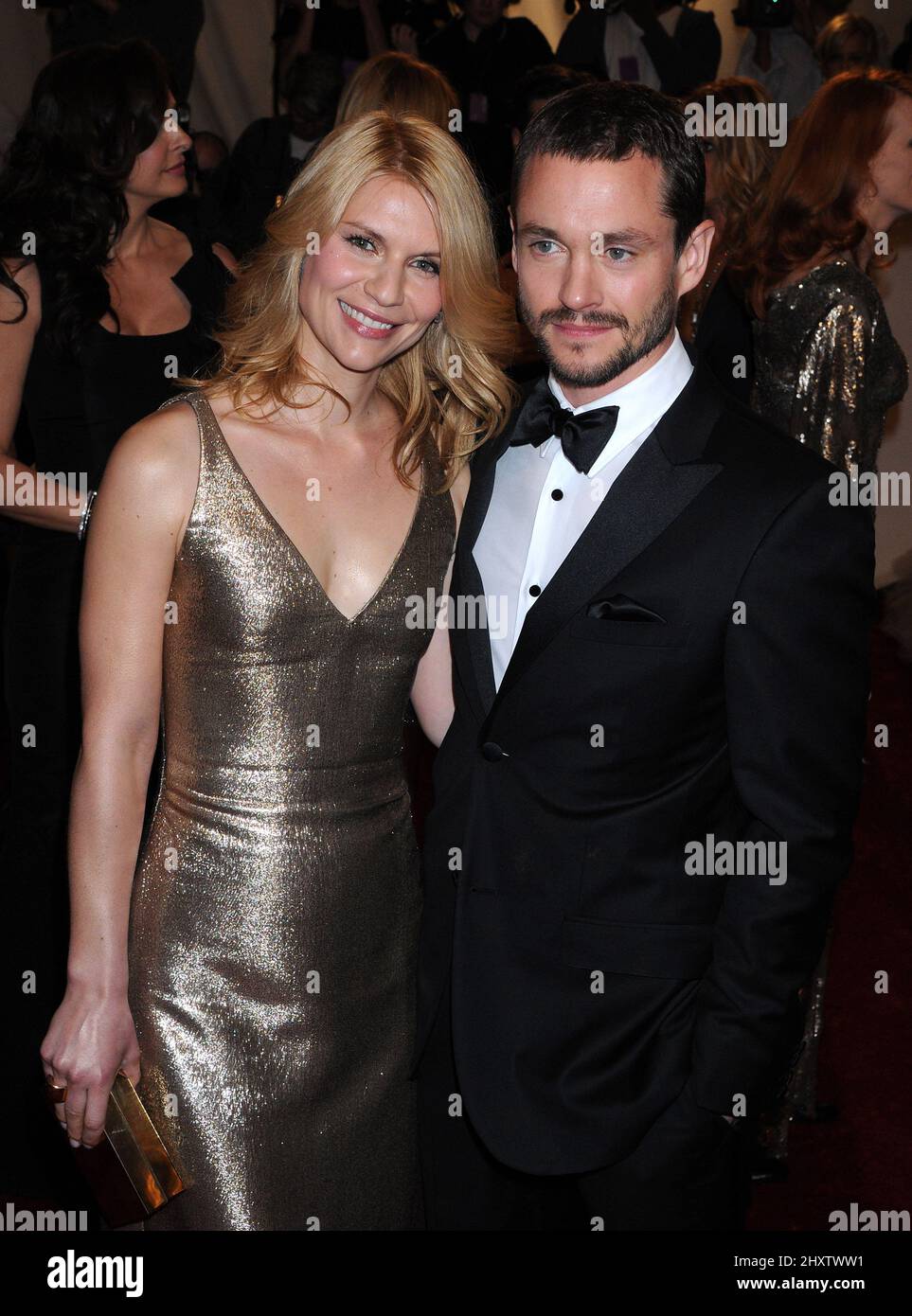 Claire Danes and Hugh Dancy arriving for the Metropolitan Museum ...