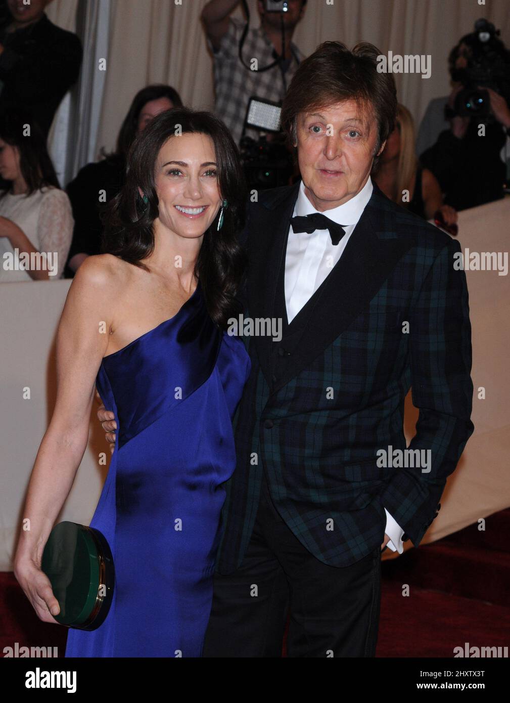 Paul McCartney and Nancy Shevell arriving for the Metropolitan Museum ...