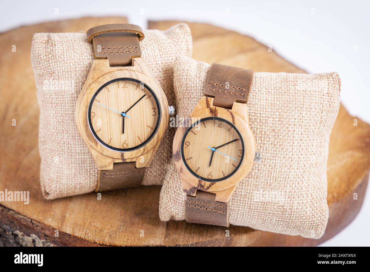 Simple and classic watches hi-res stock photography and images - Alamy