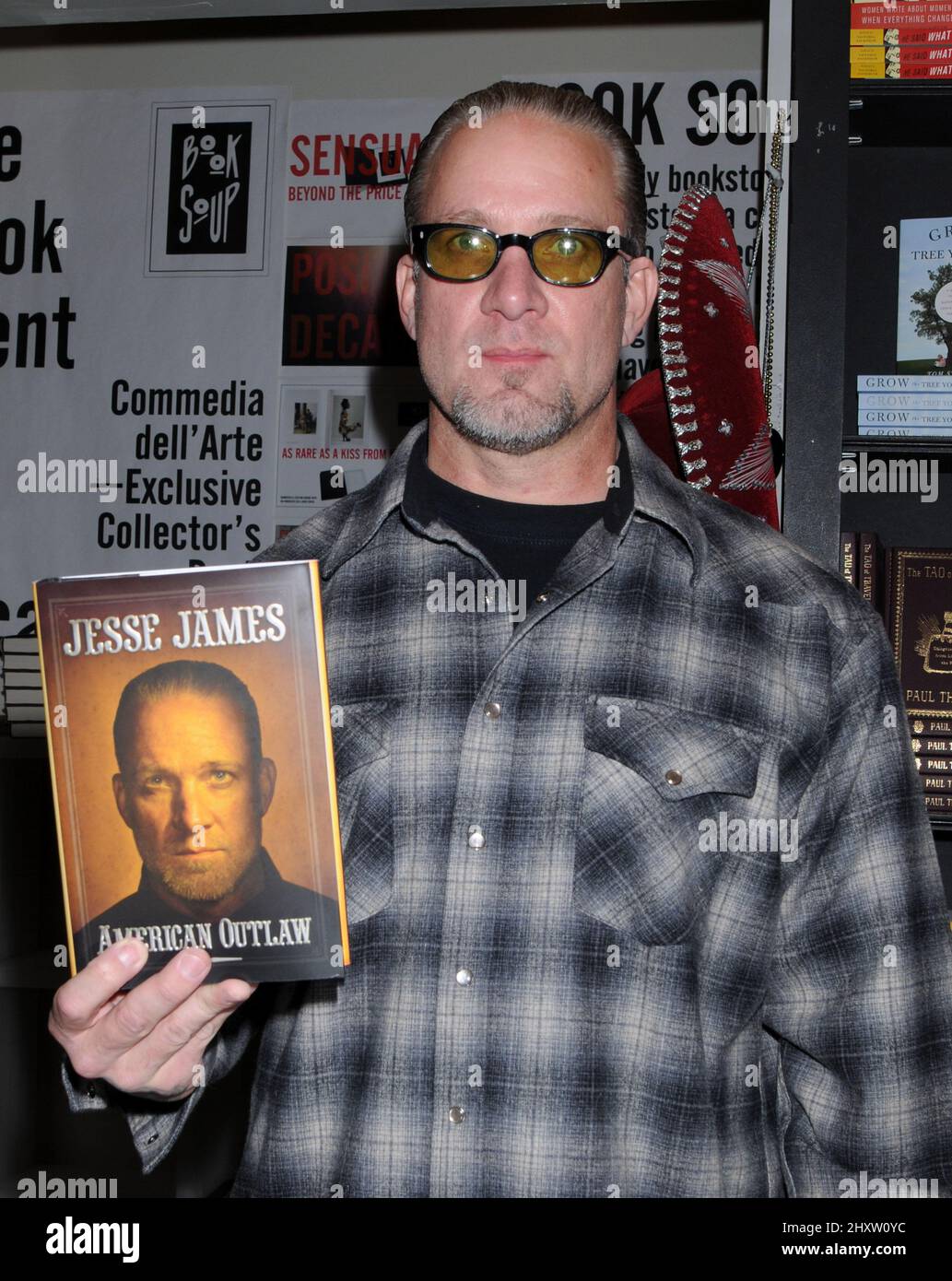 Jesse james outlaw hi-res stock photography and images - Alamy