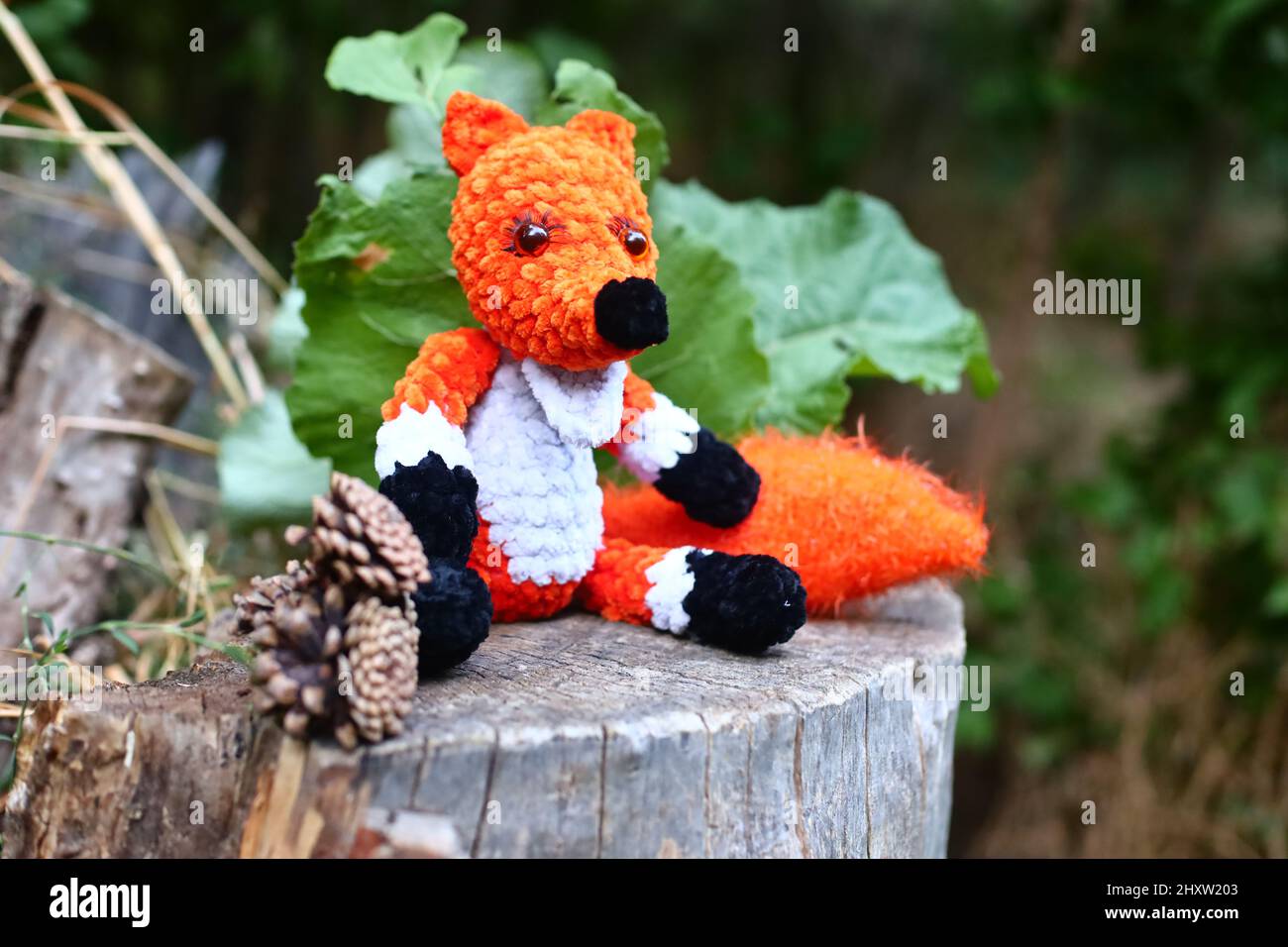 Fox figure hi-res stock photography and images - Alamy