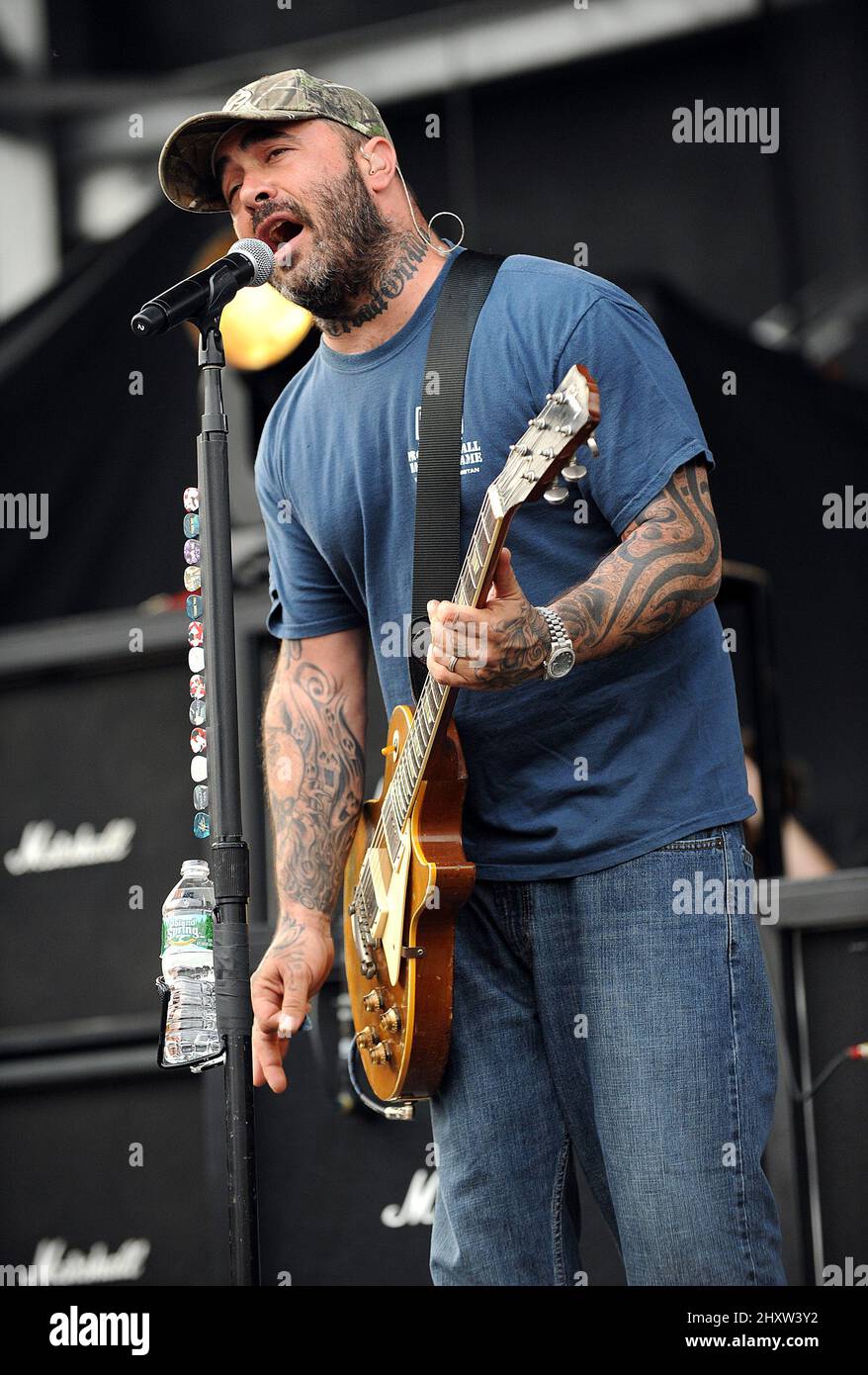 Singer Aaron Lewis of the band Staind performs at Rock on the Range ...