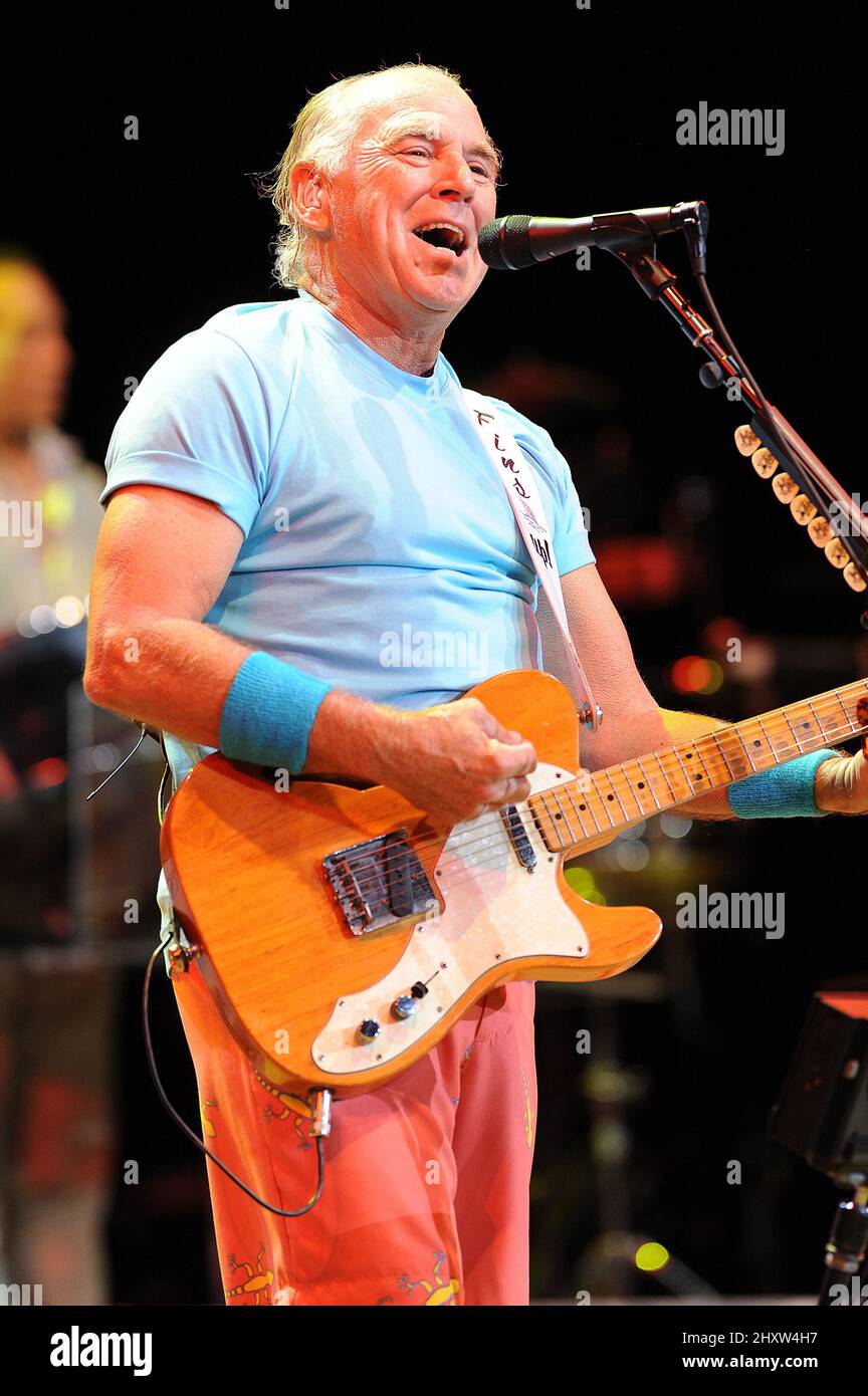 Jimmy buffett concert hi-res stock photography and images - Alamy