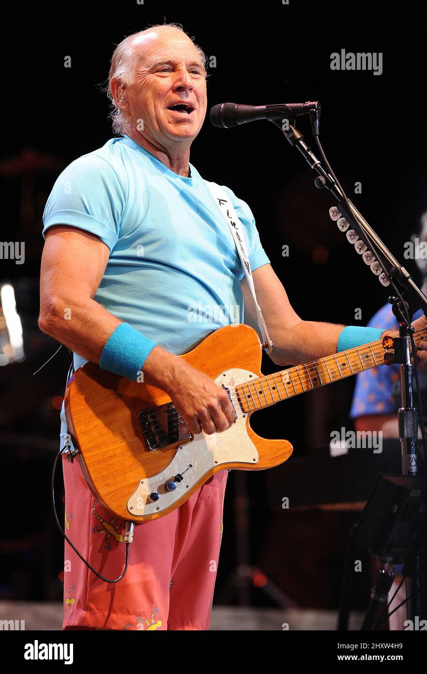 Jimmy buffett concert hi-res stock photography and images - Alamy