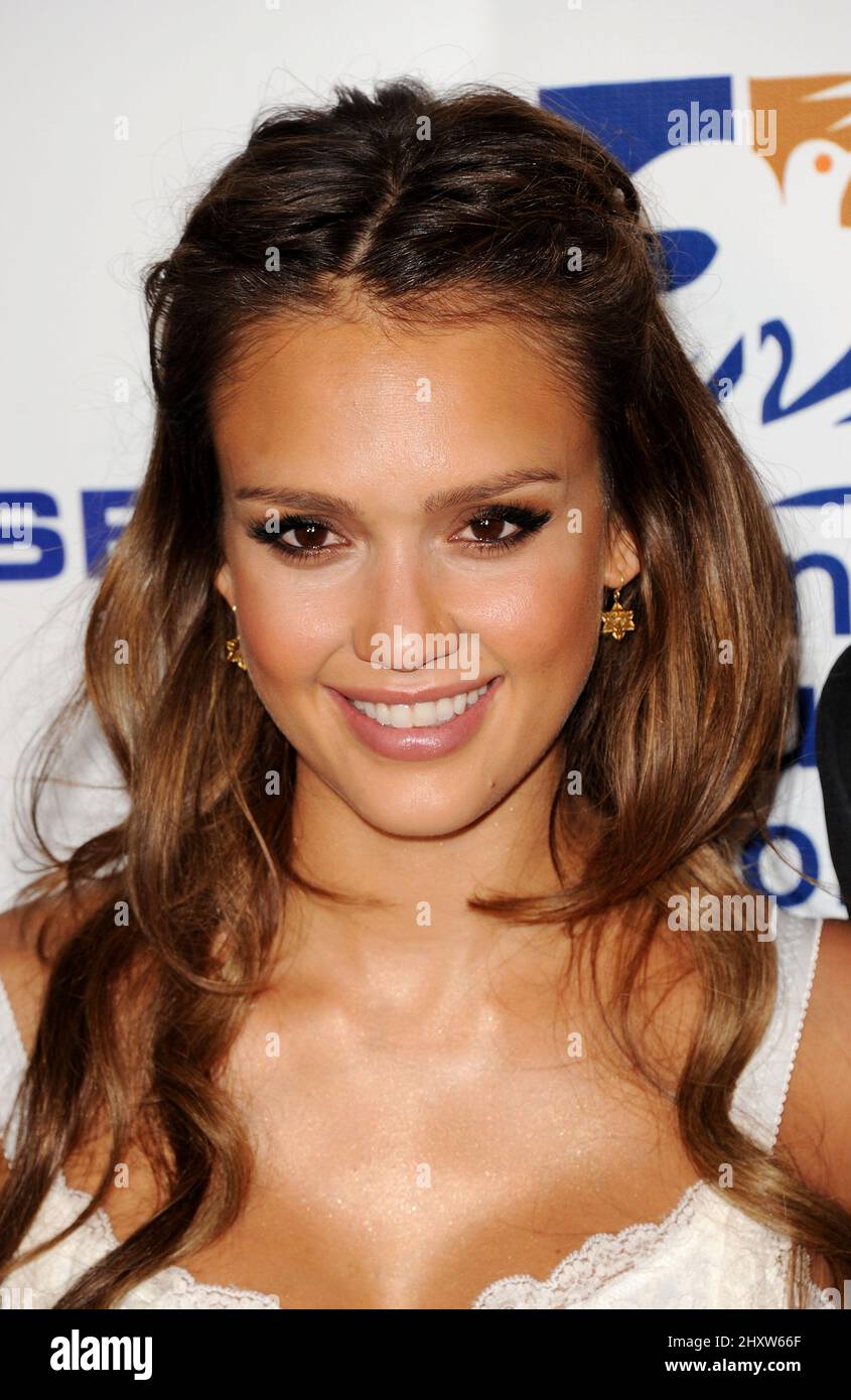Jessica Alba arrives for Covenant House California 2011 Gala and Awards ...