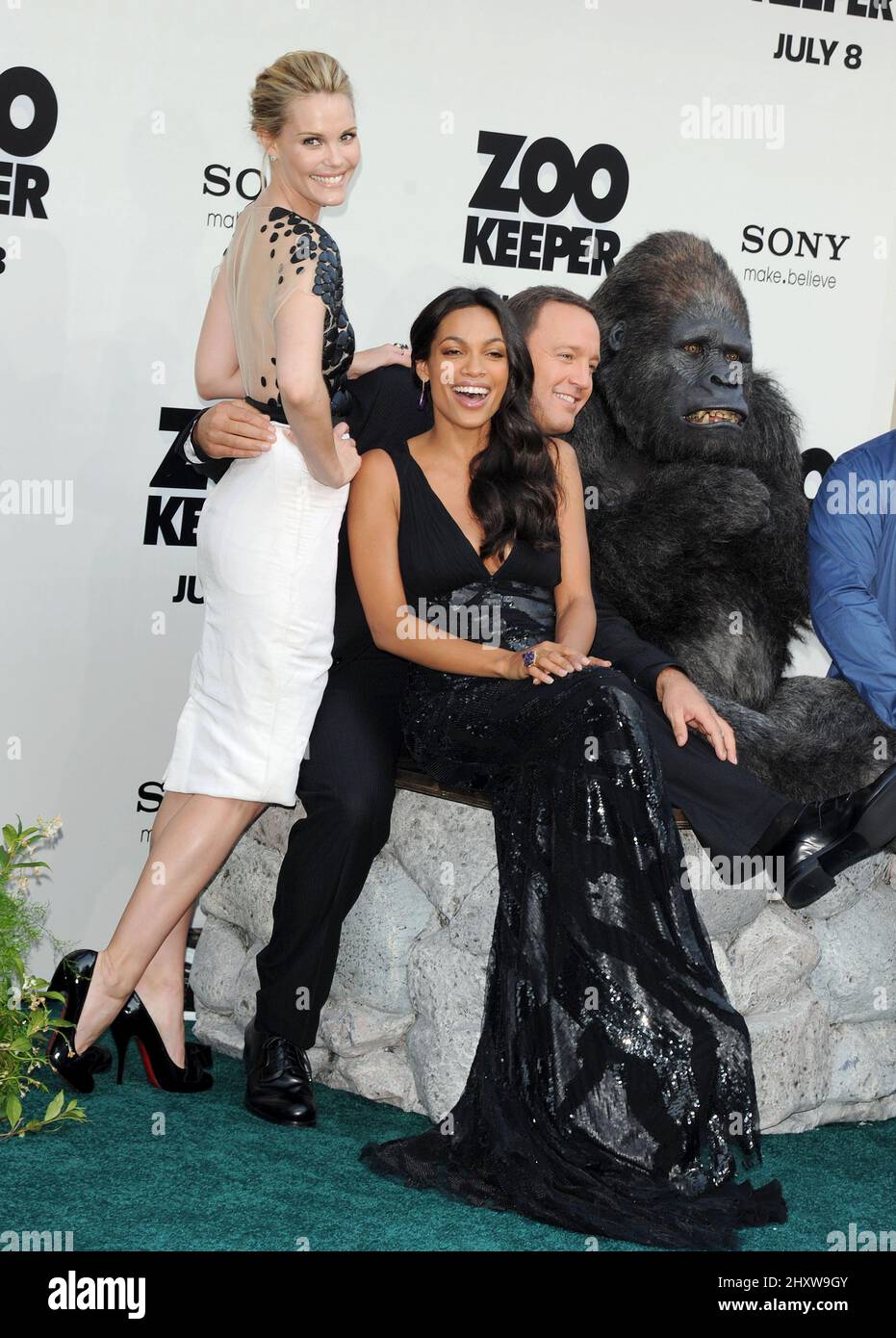 Leslie Bibb Zookeeper