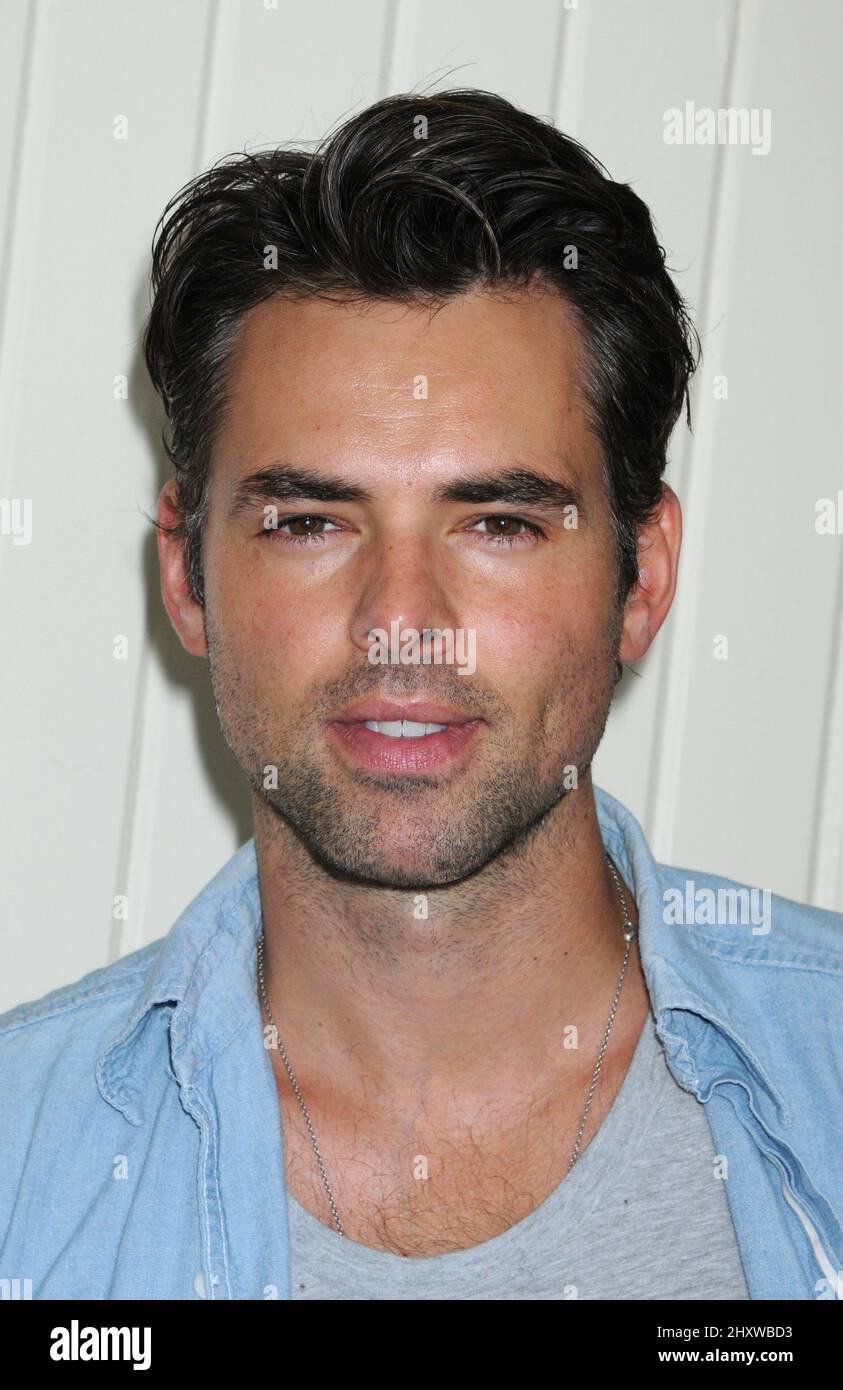 Jason thompson general hospital fan hi-res stock photography and images ...