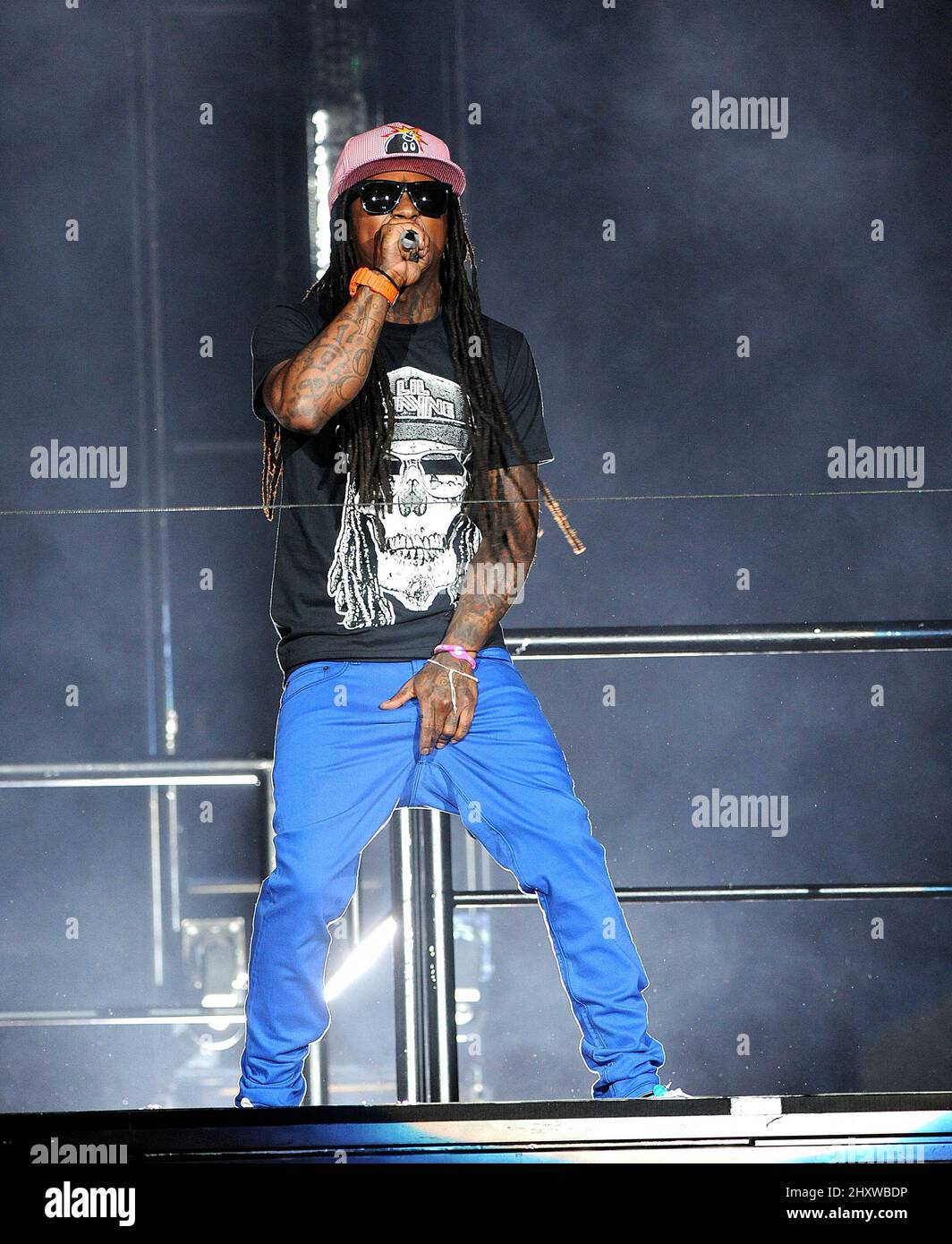 Lil wayne performing hi-res stock photography and images - Alamy