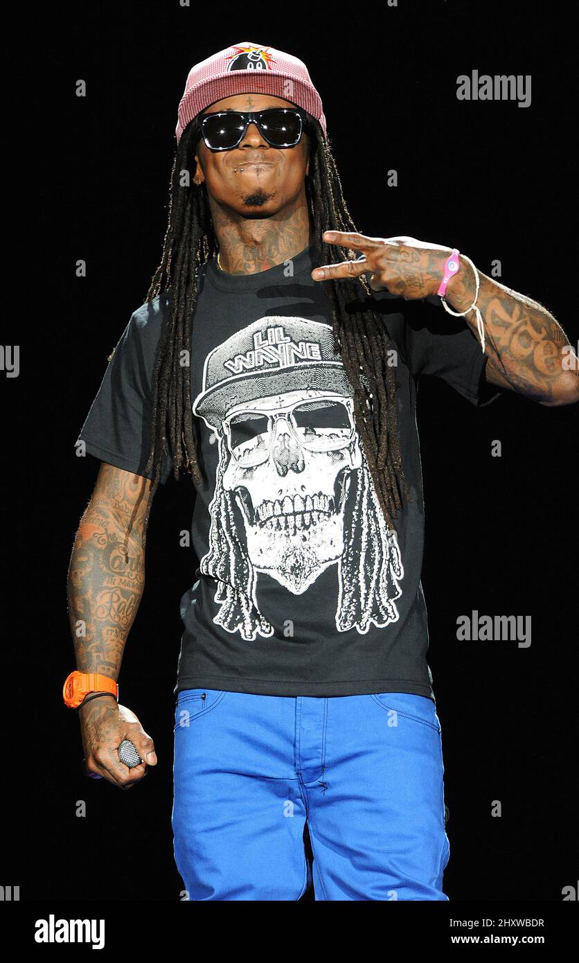 Lil wayne performing hi-res stock photography and images - Alamy