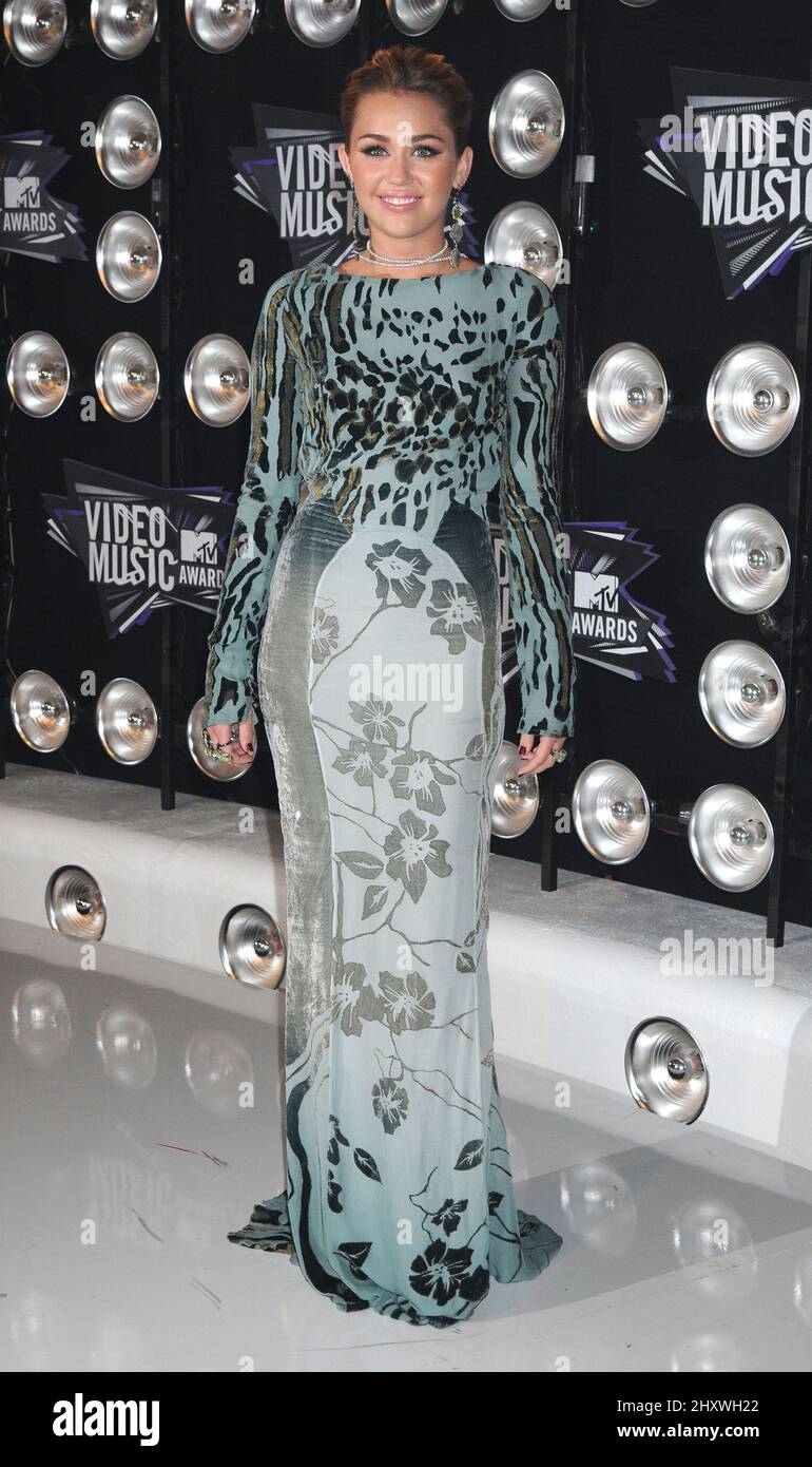 Miley Cyrus arriving at the 2011 MTV Video Music Awards held at the ...
