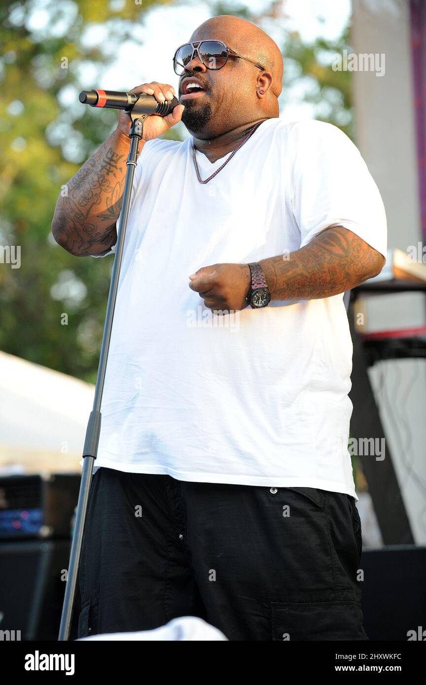 Merriweather post pavilion stage hi-res stock photography and images ...