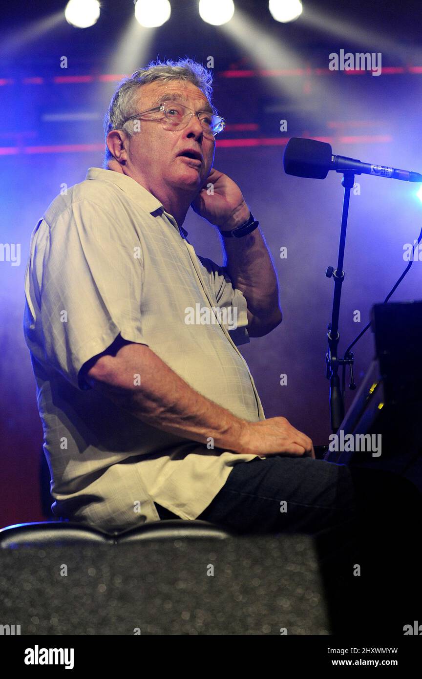 Randy Newman performs live on stage at the Tenth Annual Austin City ...