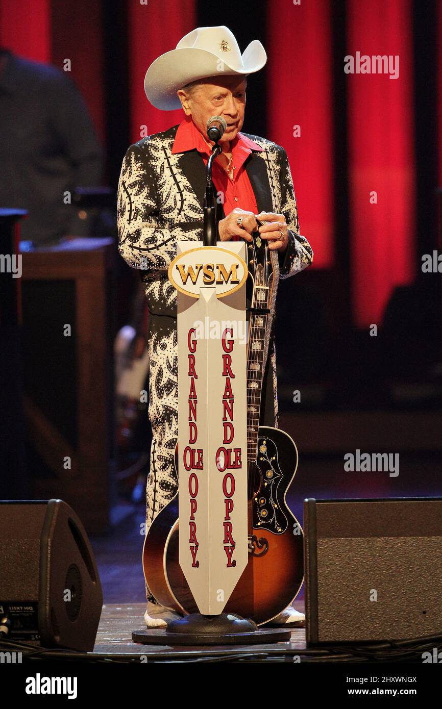 Little Jimmy Dickens performing live at the Grand Ole Opry at the Grand ...